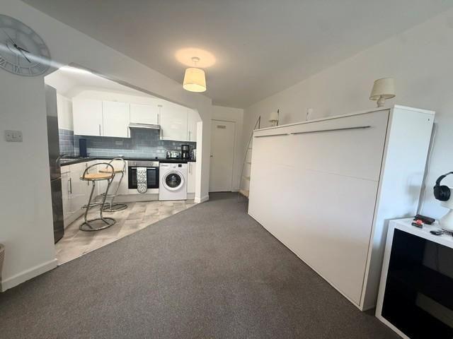 Studio to rent