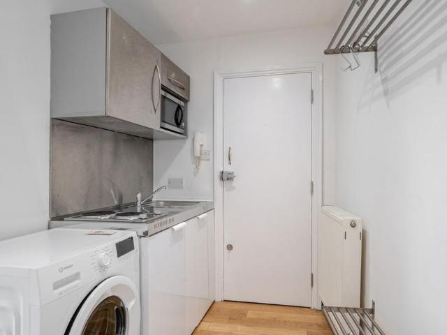 Studio to rent