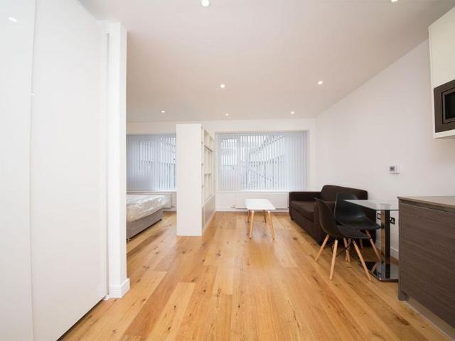 Studio to rent