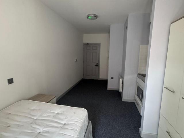 Studio to rent