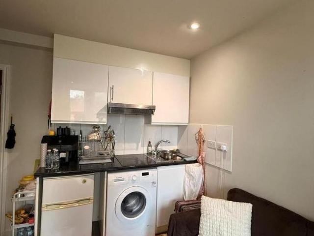Studio to rent