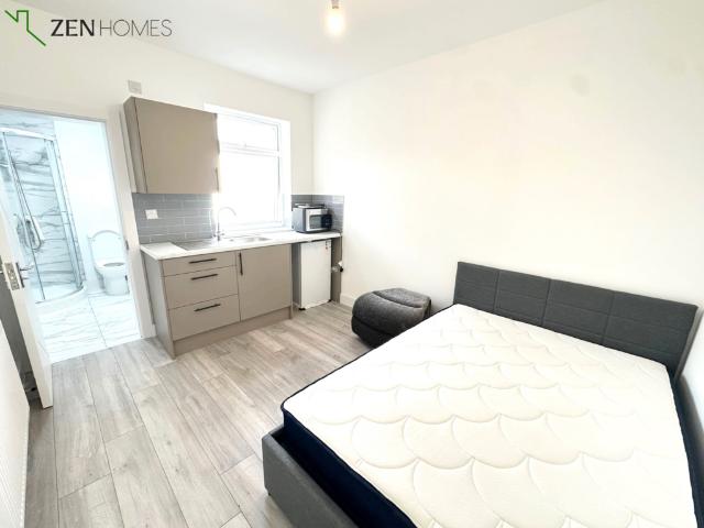 Studio to rent