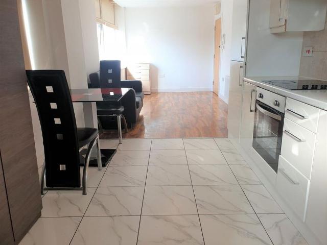 Studio to rent