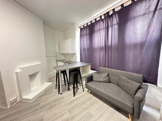 Studio to rent