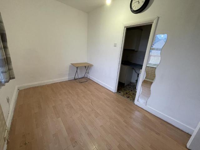 Studio to rent