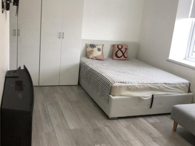Studio to rent