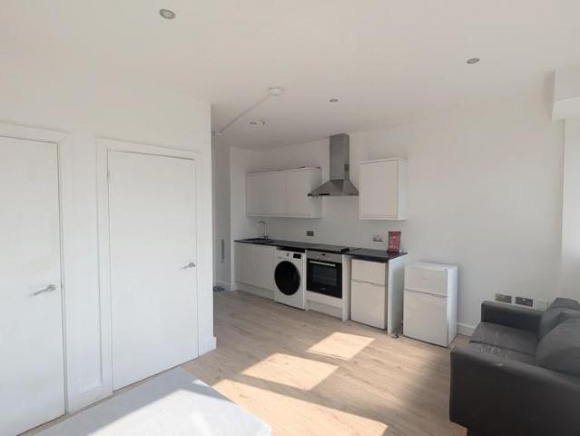 Studio to rent