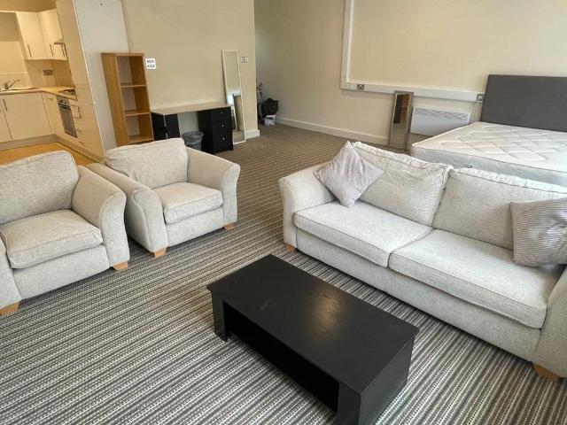 Studio to rent