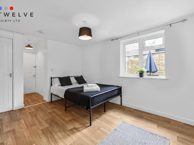Studio to rent