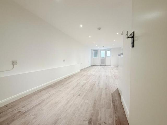 Studio to rent