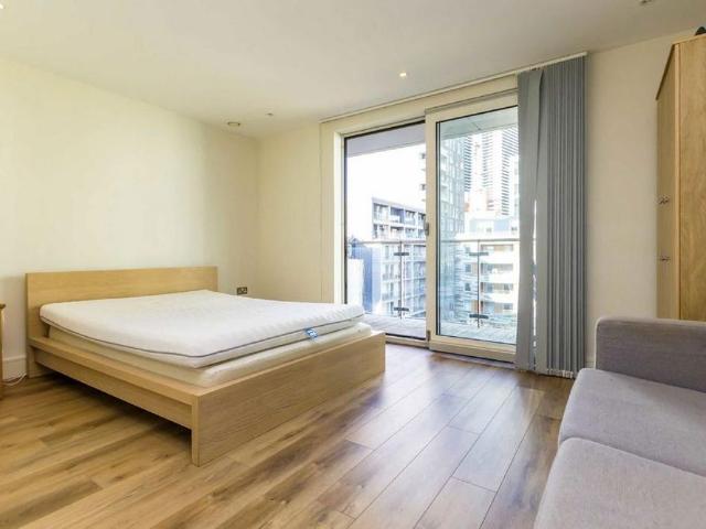 Studio to rent