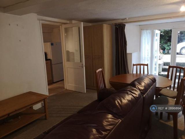 Studio to rent