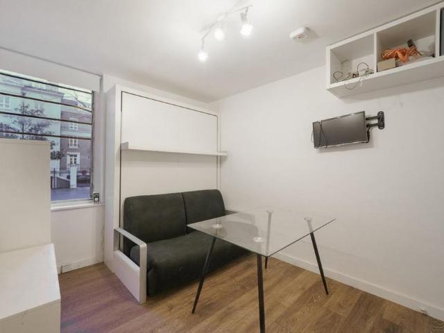 Studio to rent