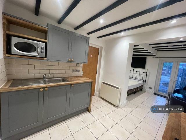 Studio to rent