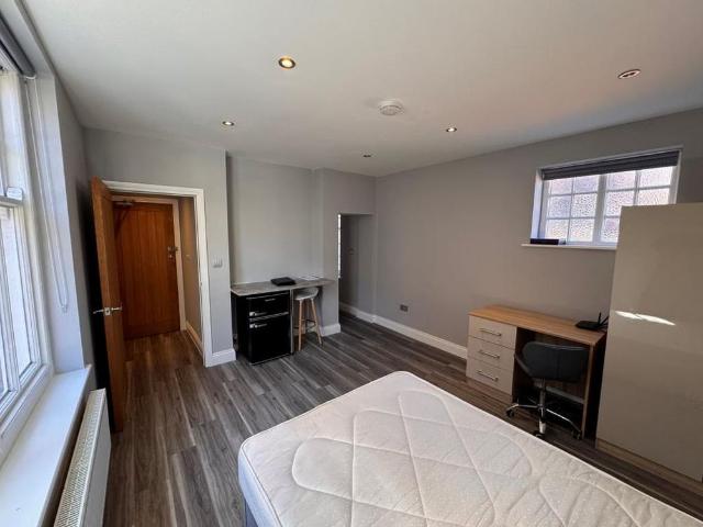 Studio to rent