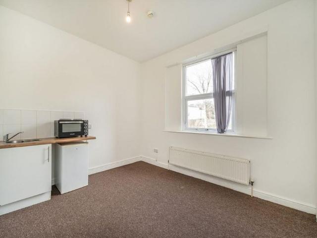 Studio to rent