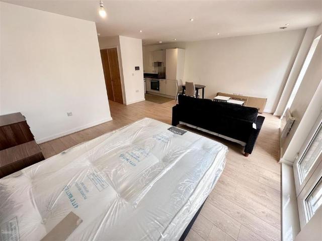Studio to rent