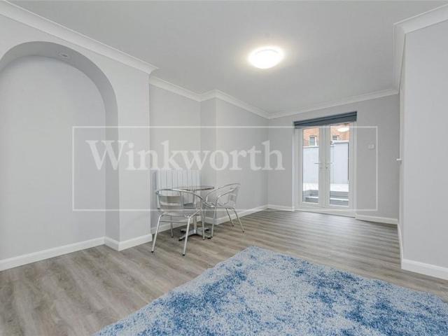 Studio to rent