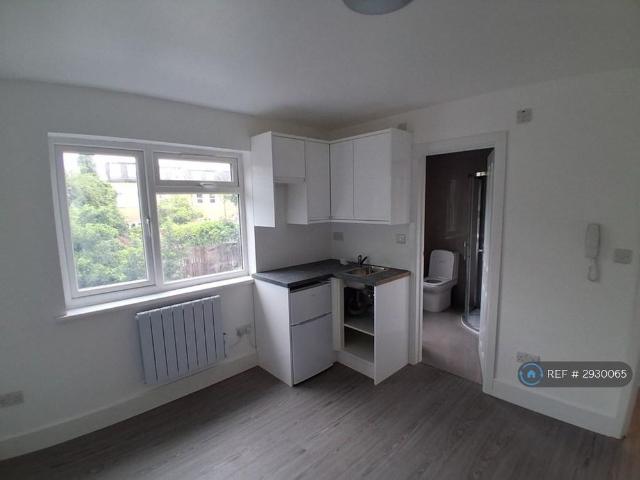 Studio to rent