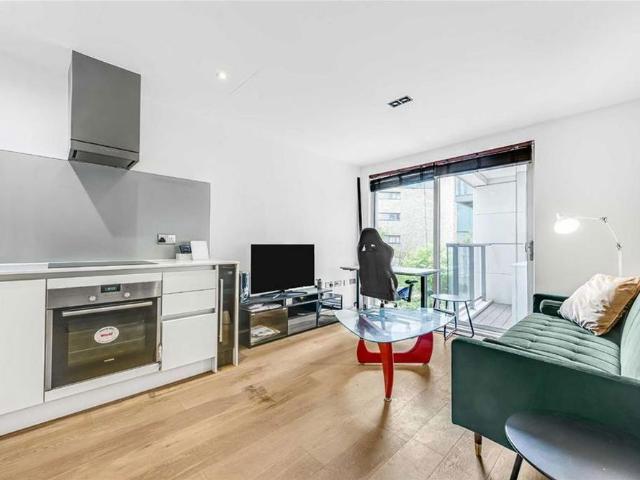 Studio to rent