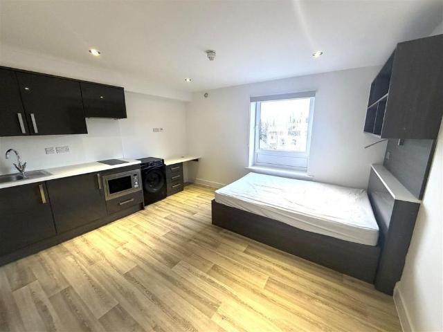 Studio to rent