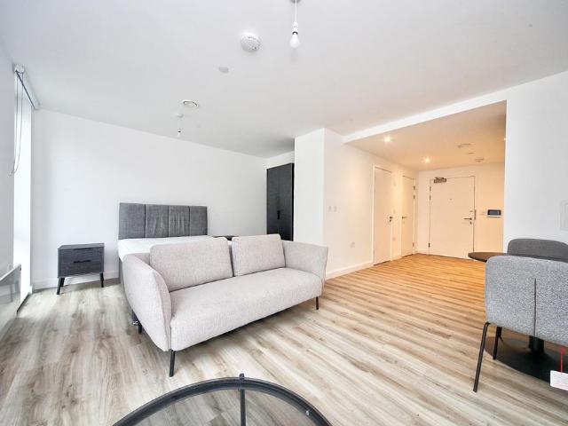 Studio to rent