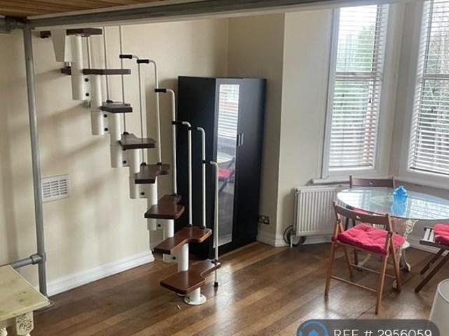 Studio to rent