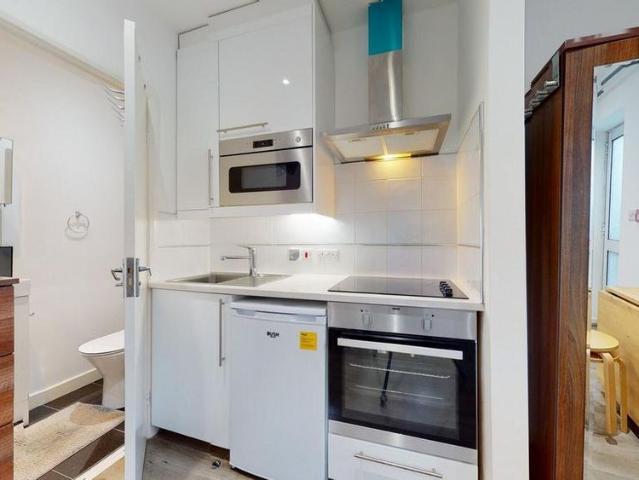 Studio to rent