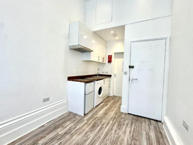 Studio to rent