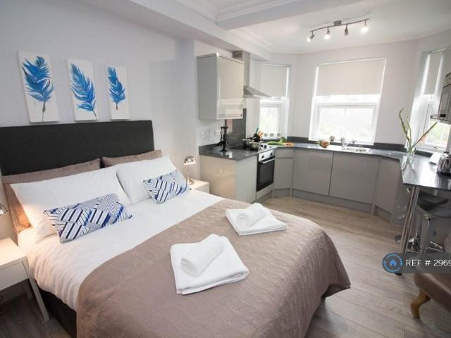 Studio to rent