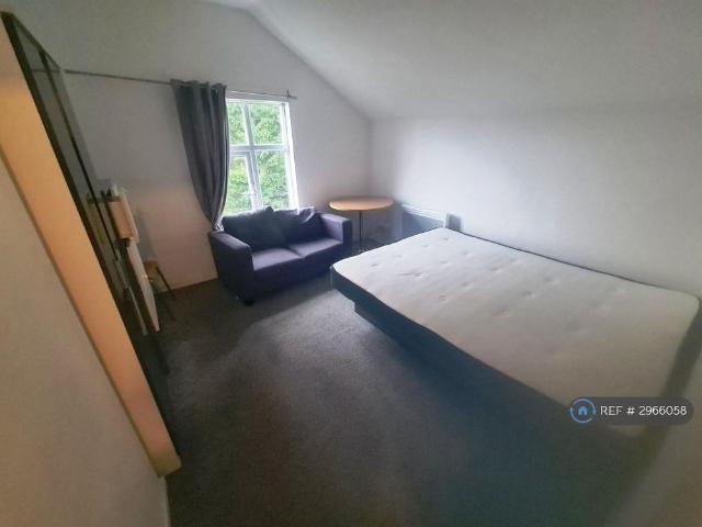 Studio to rent