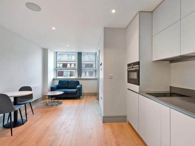 Studio to rent