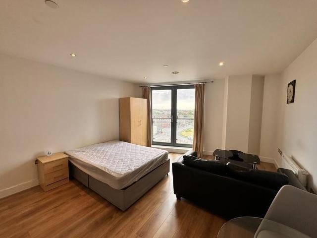 Studio to rent