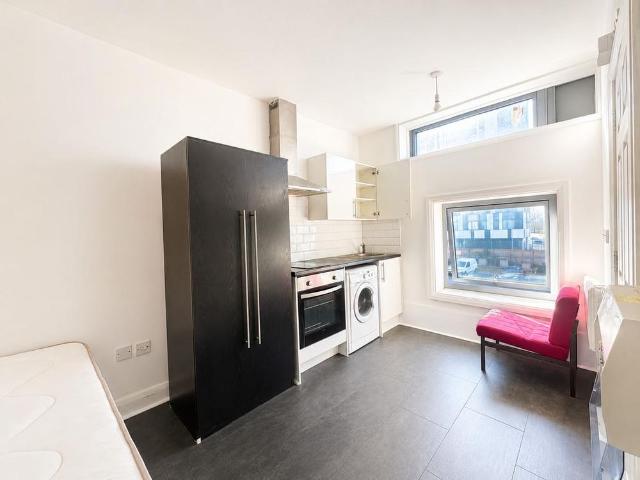 Studio to rent