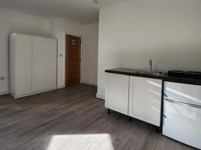 Studio to rent