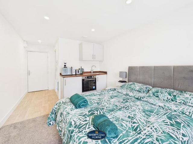 Studio to rent