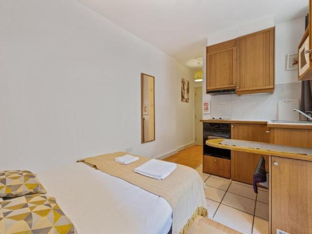 Studio to rent