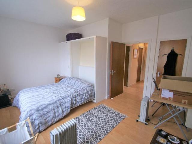 Studio to rent