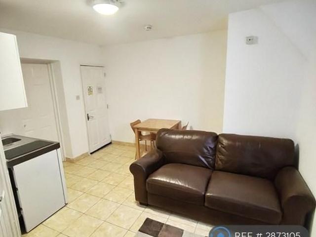 Studio to rent