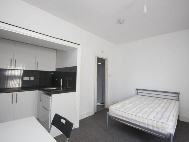 Studio to rent