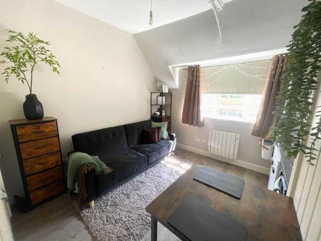Studio to rent