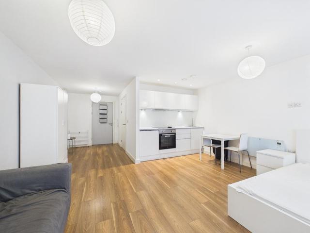 Studio to rent