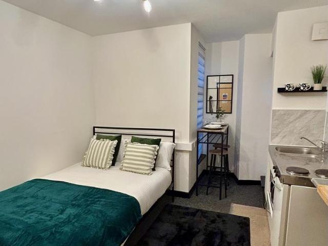 Studio to rent