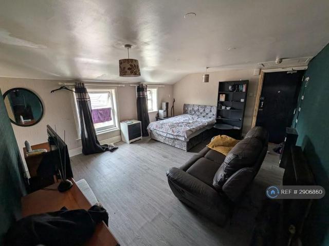Studio to rent