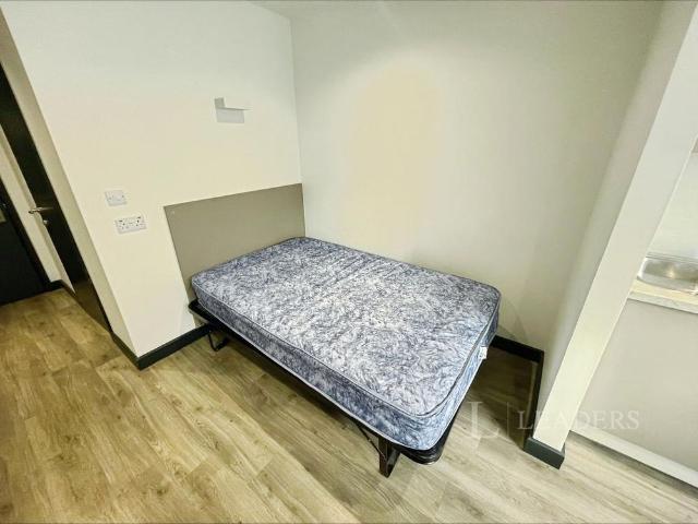 Studio to rent