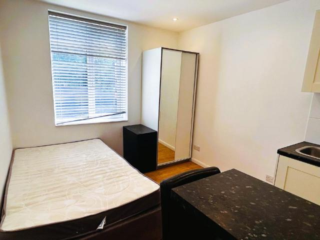 Studio to rent