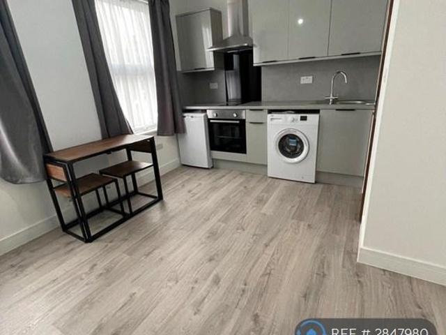 Studio to rent