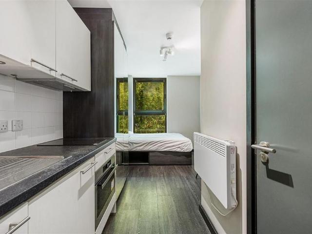 Studio to rent
