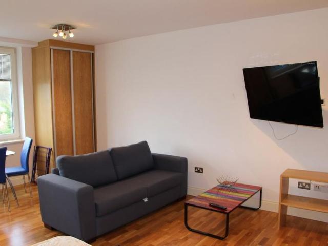 Studio to rent