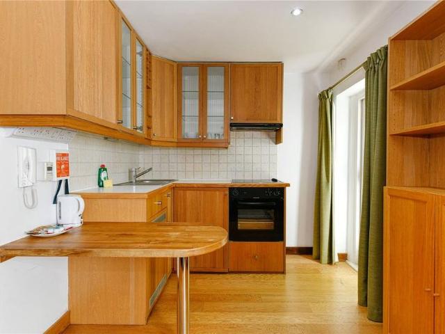 Studio to rent